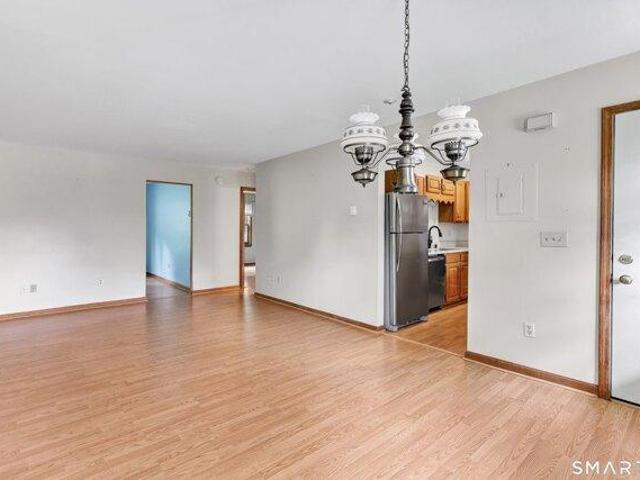 condo with 1 bedroom, Monroe CT ES105160916
