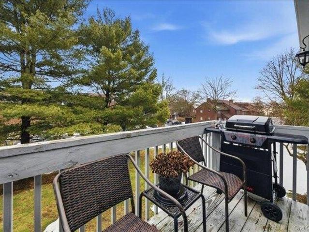 condo with 1 bedroom, Mohegan Lake NY ES105207220
