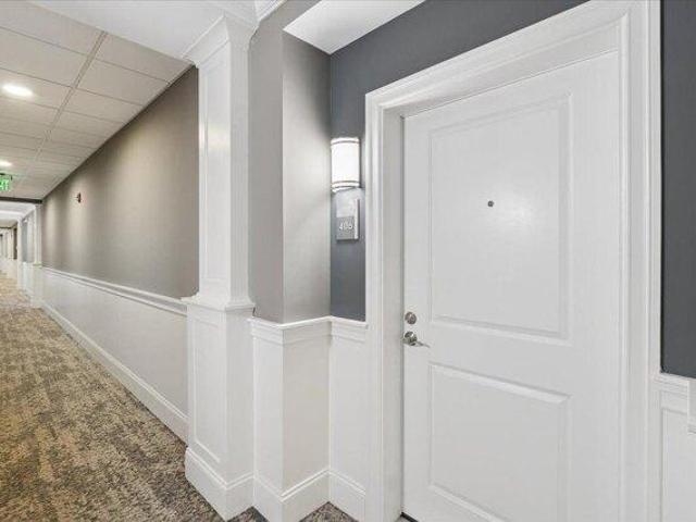 condo with 1 bedroom, Nashua NH ES104408539