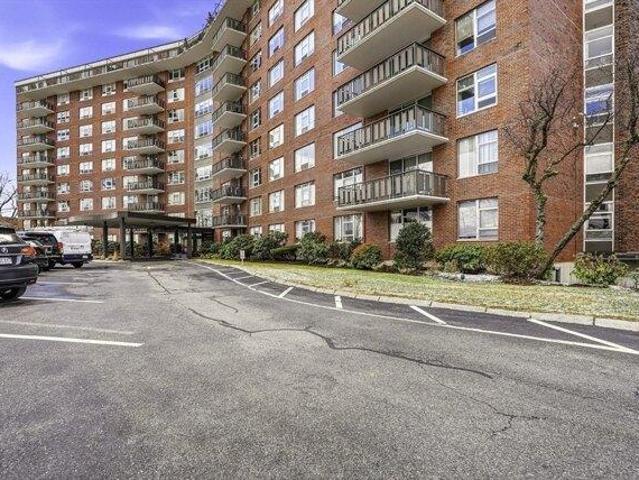 condo with 1 bedroom, Newton MA DS102528075