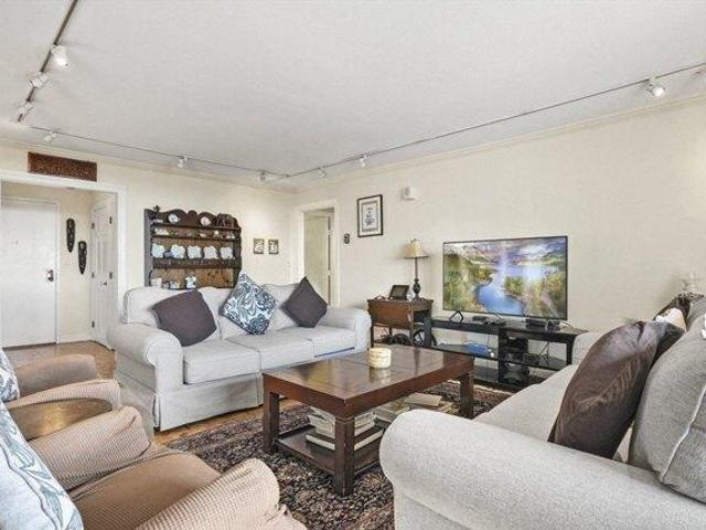 condo with 1 bedroom, Newton MA DS102342656