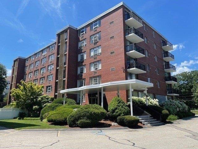 condo with 1 bedroom, Newton MA DS104079204