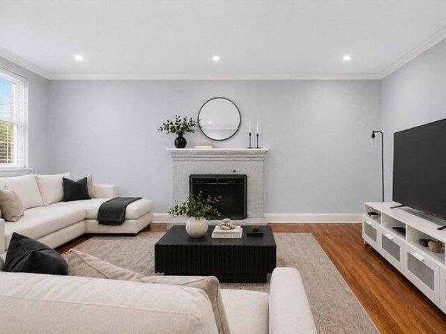 condo with 1 bedroom, Newton MA ES103433667
