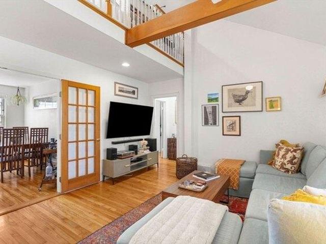 condo with 1 bedroom, Newton MA ES103887995