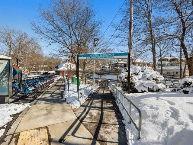condo with 1 bedroom, Newton MA ES104571175