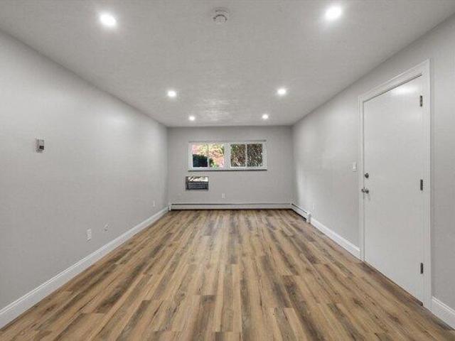 condo with 1 bedroom, Newton MA ES104852376