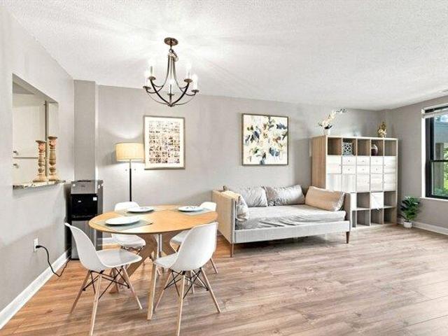condo with 1 bedroom, Newton MA ES105083178