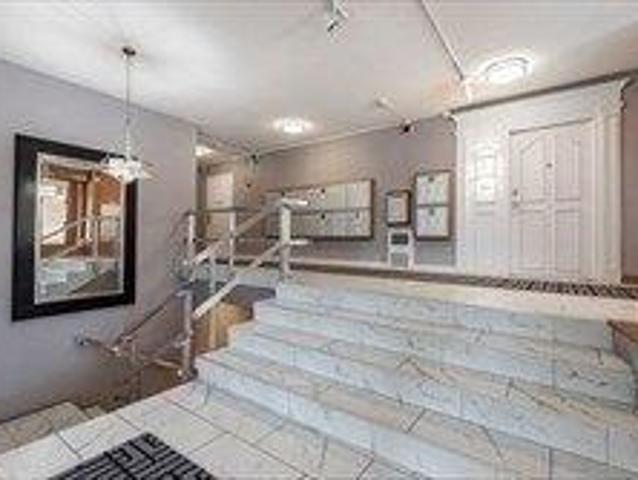 condo with 1 bedroom, Newton MA ES105257695