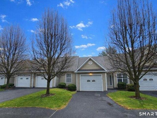 condo with 1 bedroom, Newtown CT DLS101750101