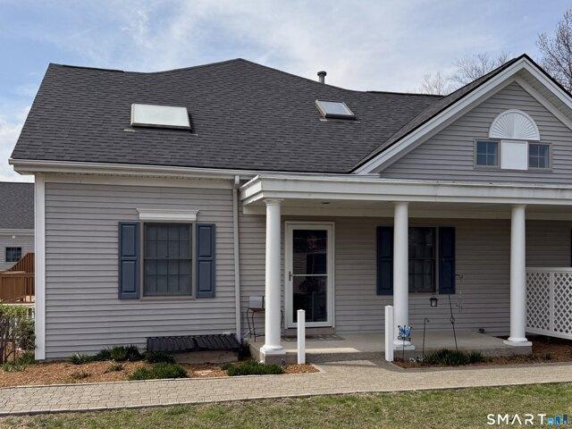 condo with 1 bedroom, New Fairfield CT ES103072505