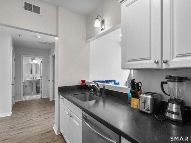 condo with 1 bedroom, New Haven CT ES105174356