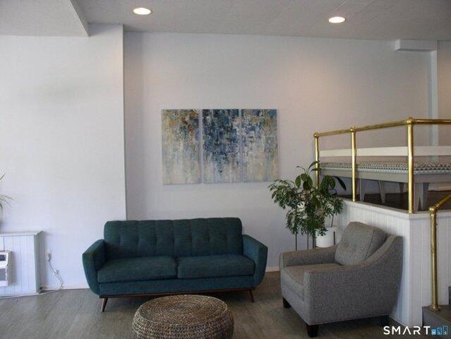 condo with 1 bedroom, New London CT ES104922400