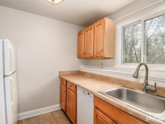 condo with 1 bedroom, New Milford CT DS102827705
