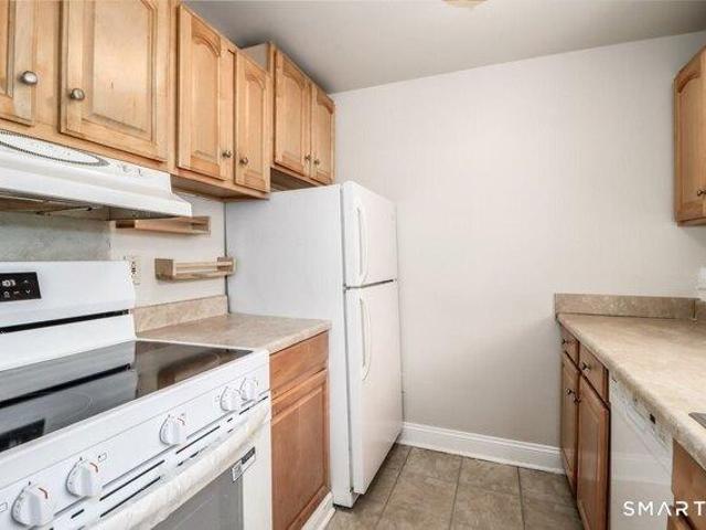 condo with 1 bedroom, New Milford CT ES102827705