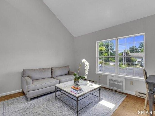 condo with 1 bedroom, New Milford CT ES104512695