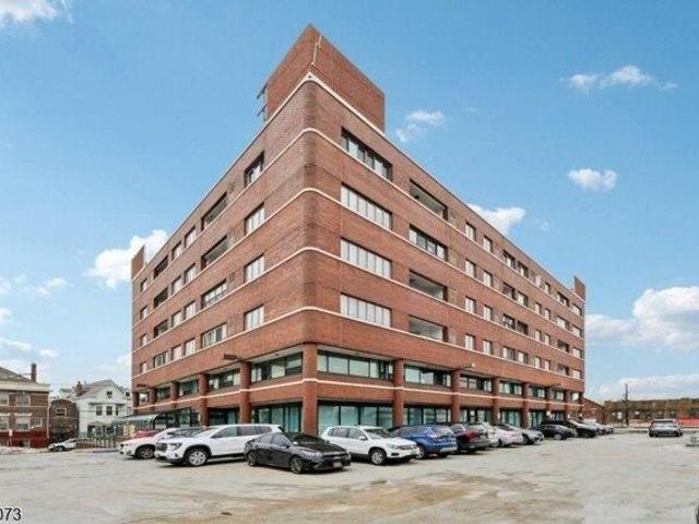 condo with 1 bedroom, Newark NJ DS104410417
