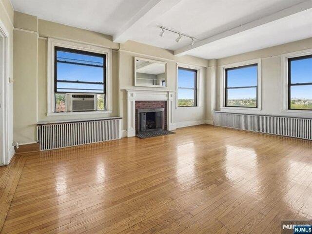 condo with 1 bedroom, Newark NJ DS104148273