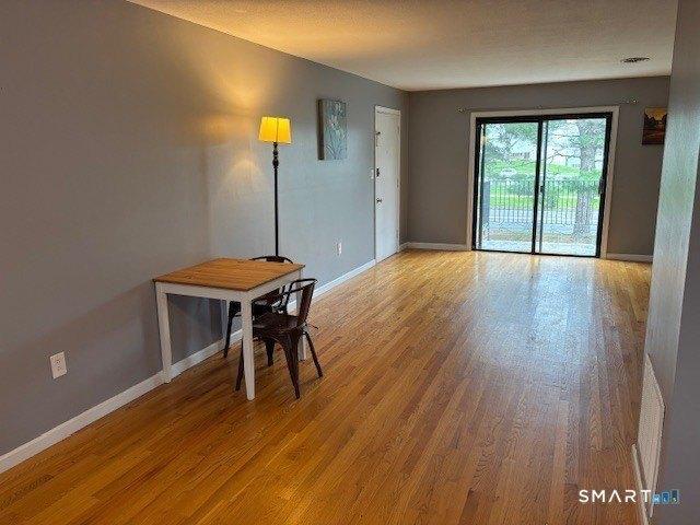 condo with 1 bedroom, Newington CT ES103072484