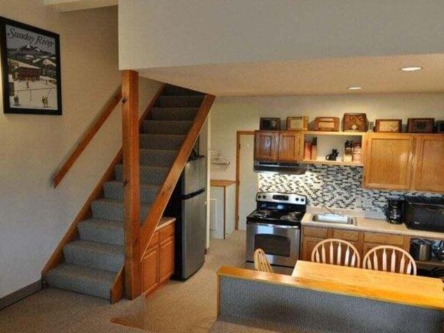 condo with 1 bedroom, Newry ME ES103440450