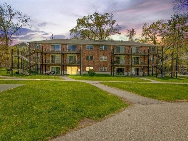 condo with 1 bedroom, North Andover MA ES104479955