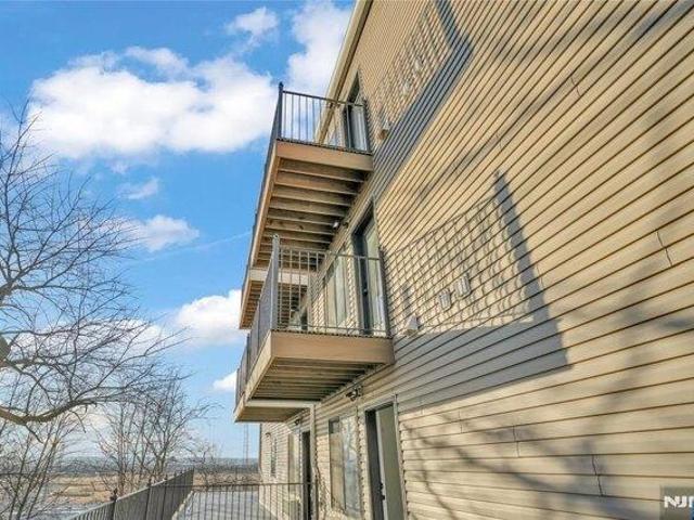 condo with 1 bedroom, North Bergen NJ DS104112727