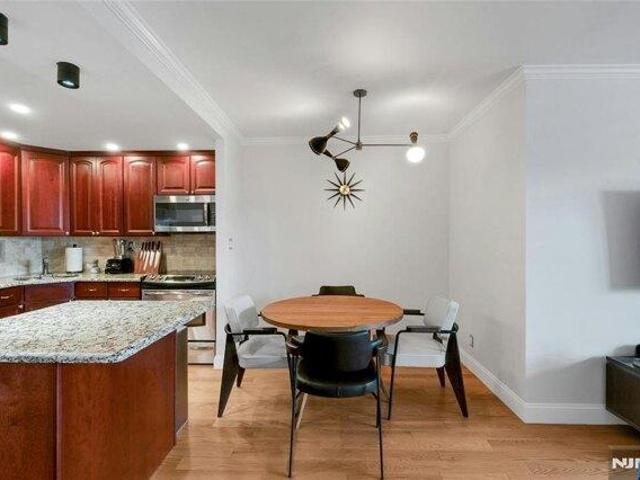condo with 1 bedroom, North Bergen NJ ES104830976