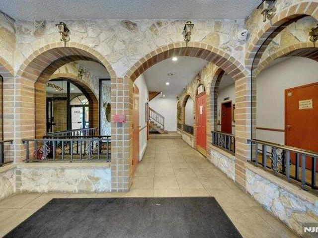 condo with 1 bedroom, North Bergen NJ ES104831034