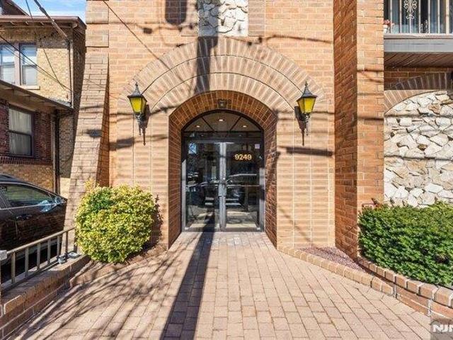 condo with 1 bedroom, North Bergen NJ ES104869713