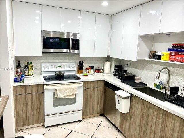 condo with 1 bedroom, North Miami FL DS88711670