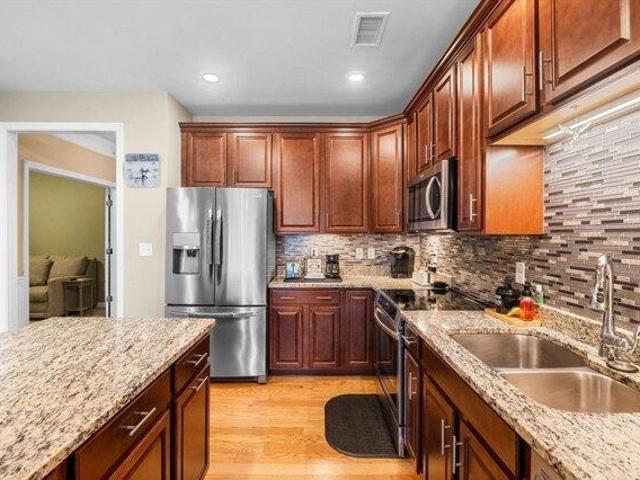 condo with 1 bedroom, North Reading MA DLS101748343
