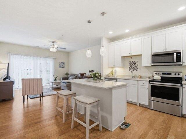 condo with 1 bedroom, North Reading MA DLS103037565