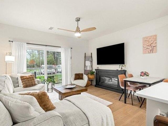 condo with 1 bedroom, North Reading MA DS103966895