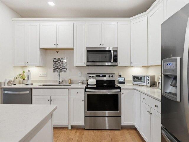 condo with 1 bedroom, North Reading MA ES104045189