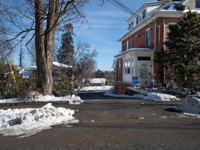 condo with 1 bedroom, Northampton MA DS102922964