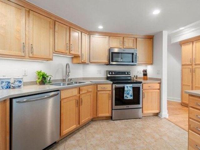 condo with 1 bedroom, Northborough MA DS103127081