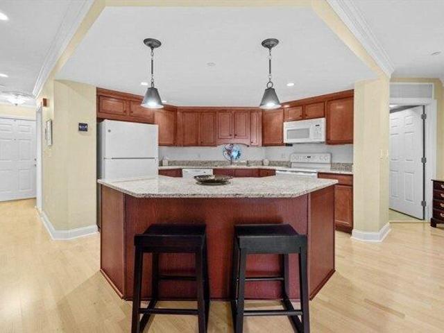 condo with 1 bedroom, Northborough MA DS104408231