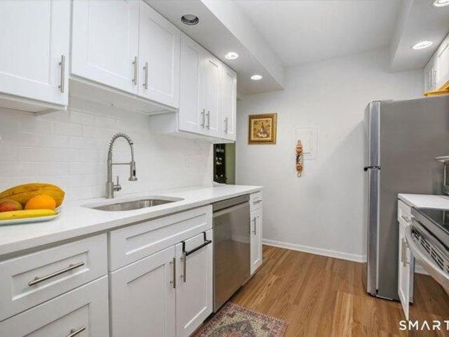 condo with 1 bedroom, Norwalk CT ES105191941