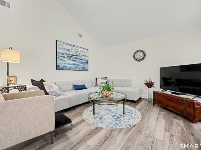 condo with 1 bedroom, Norwalk CT ES103499987