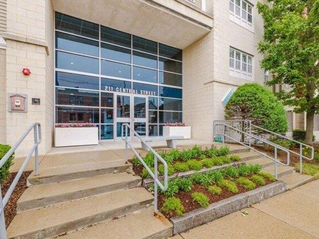 condo with 1 bedroom, Norwood MA ES104045786