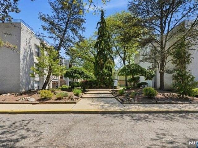 condo with 1 bedroom, Nutley NJ DS102217099