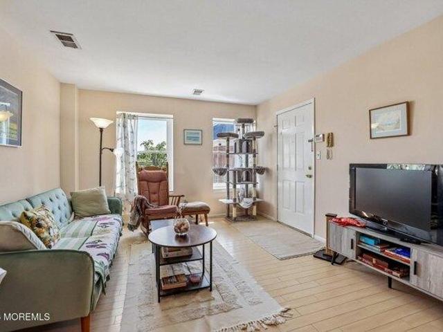 condo with 1 bedroom, Ocean Grove NJ ES104830929