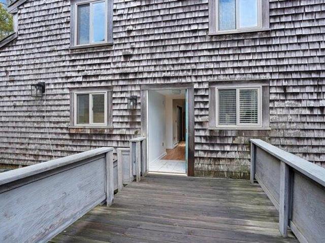 condo with 1 bedroom, Oak Bluffs MA DS102668367