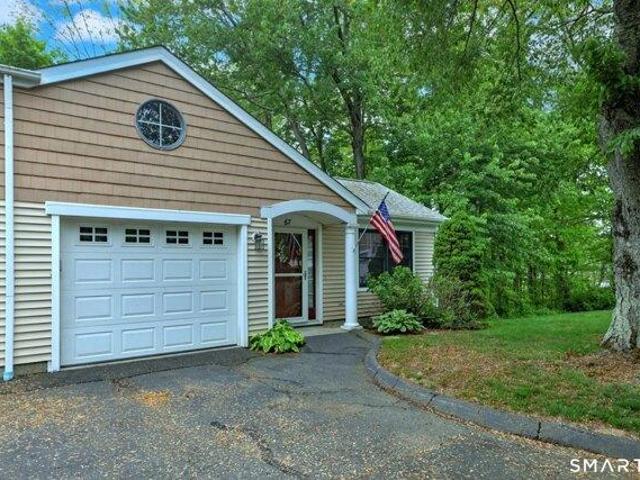 condo with 1 bedroom, Orange CT DS102825255