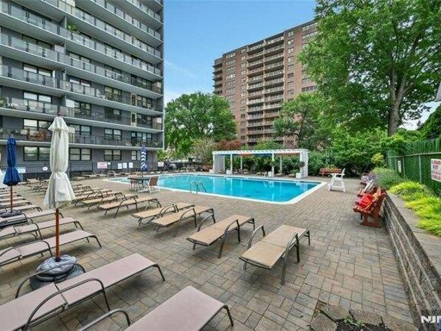 condo with 1 bedroom, Passaic NJ DS104237503