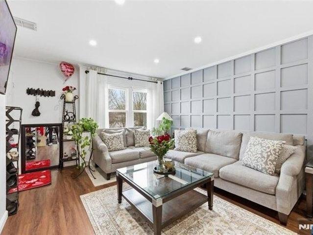condo with 1 bedroom, Paterson NJ DLS102028386
