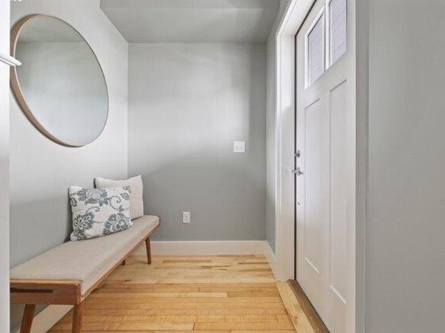 condo with 1 bedroom, Portland ME ES103126253