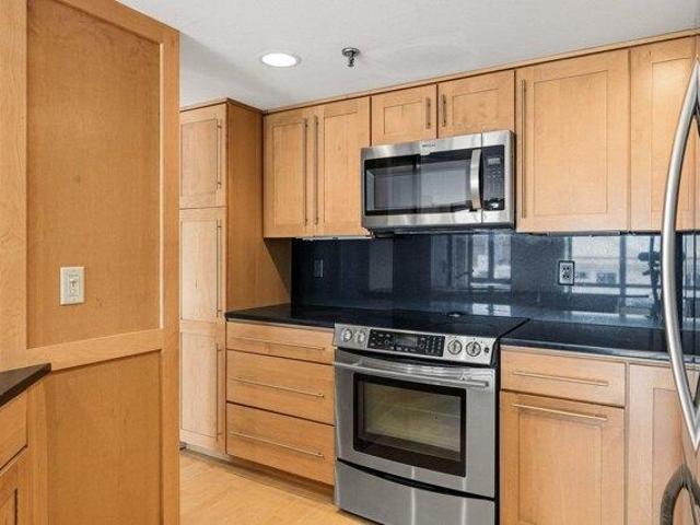 condo with 1 bedroom, Portsmouth NH ES105095256
