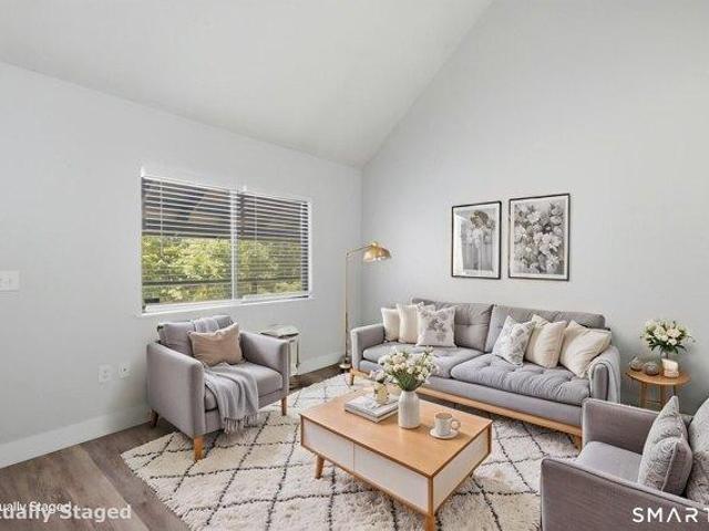 condo with 1 bedroom, Plainville CT ES104540008