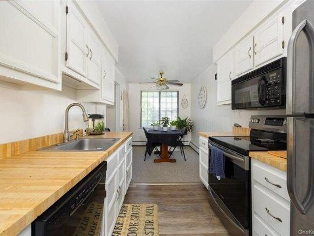 condo with 1 bedroom, Pleasantville NY ES104904968