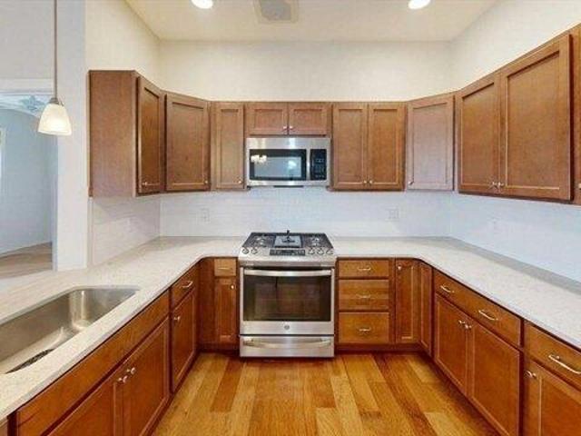 condo with 1 bedroom, Plymouth MA ES104113510